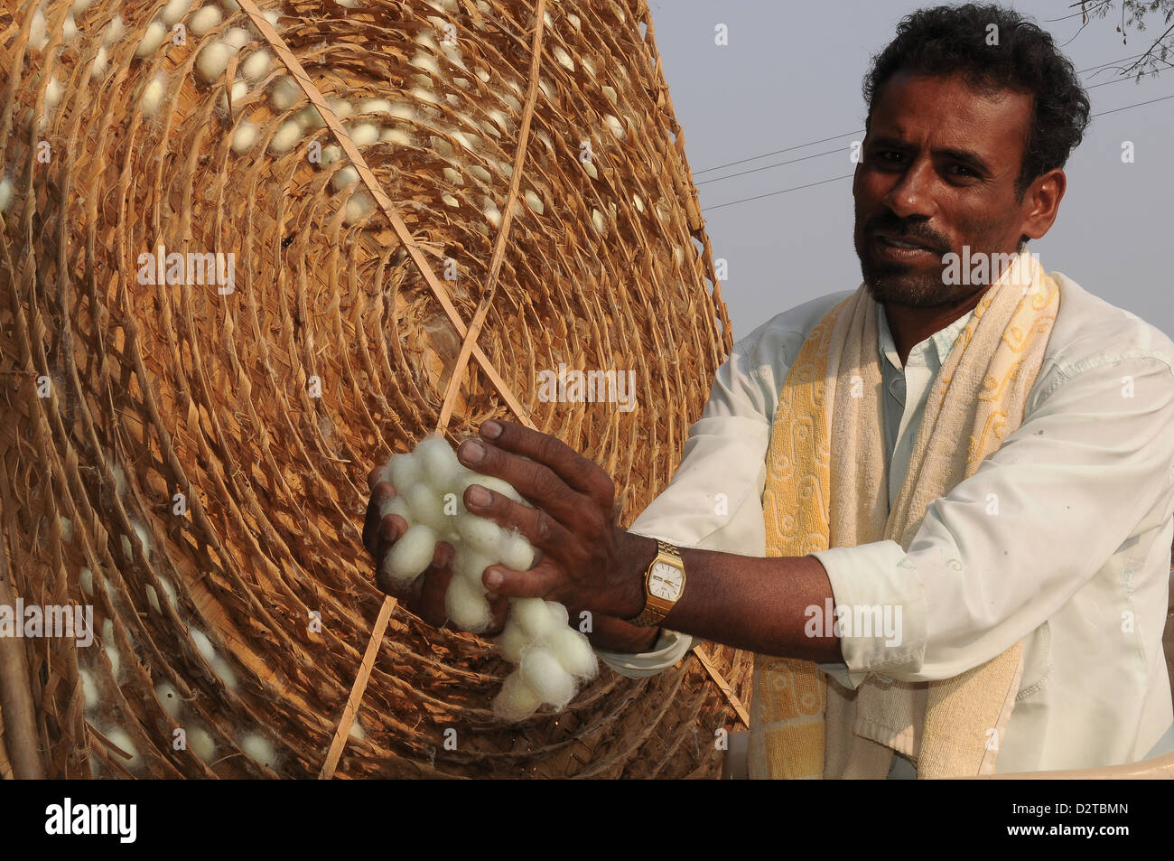 Karnataka farmer hi-res stock photography and images - Alamy
