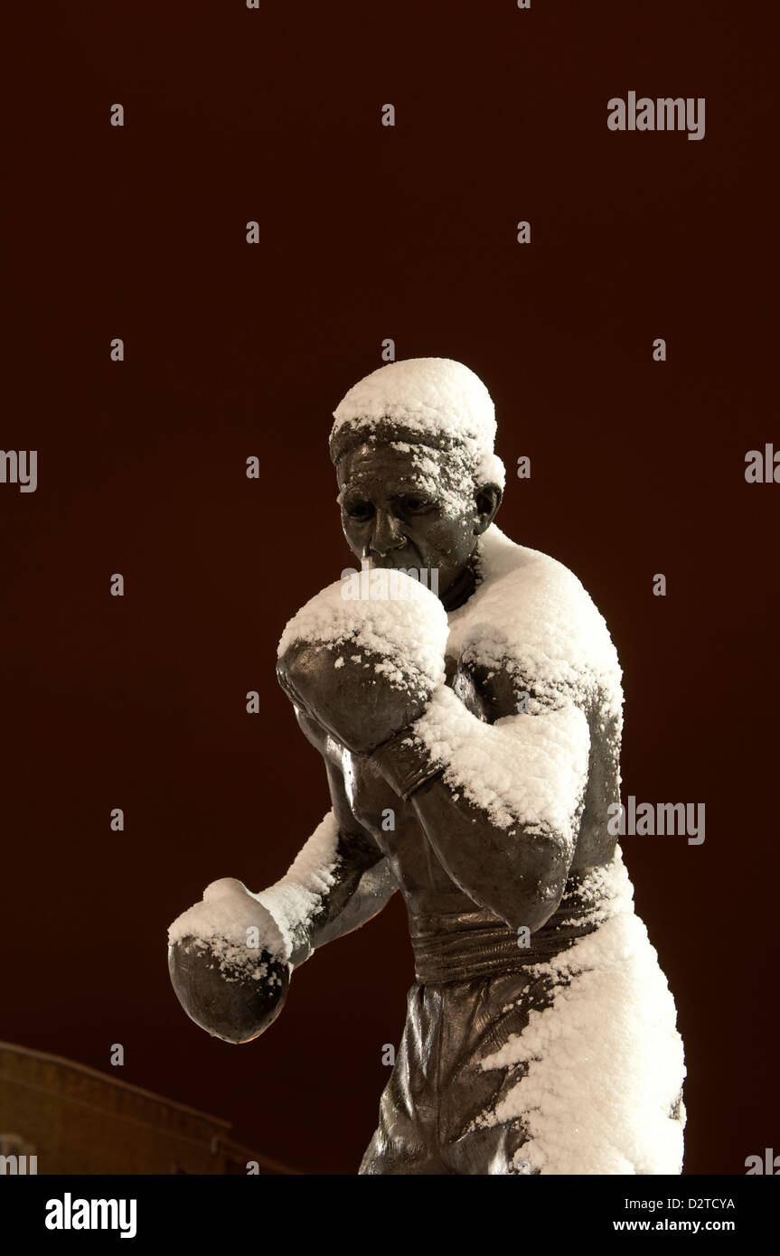 Randolph turpin statue market hi-res stock photography and images - Alamy