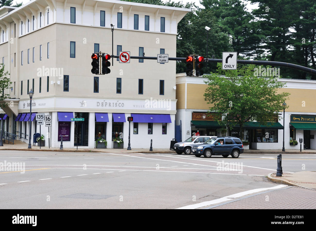 Downtown Wellesley, Massachusetts, USA Stock Photo - Alamy