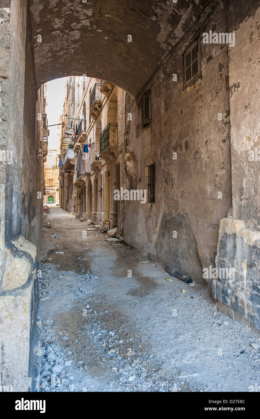 Rundown area hi-res stock photography and images - Alamy