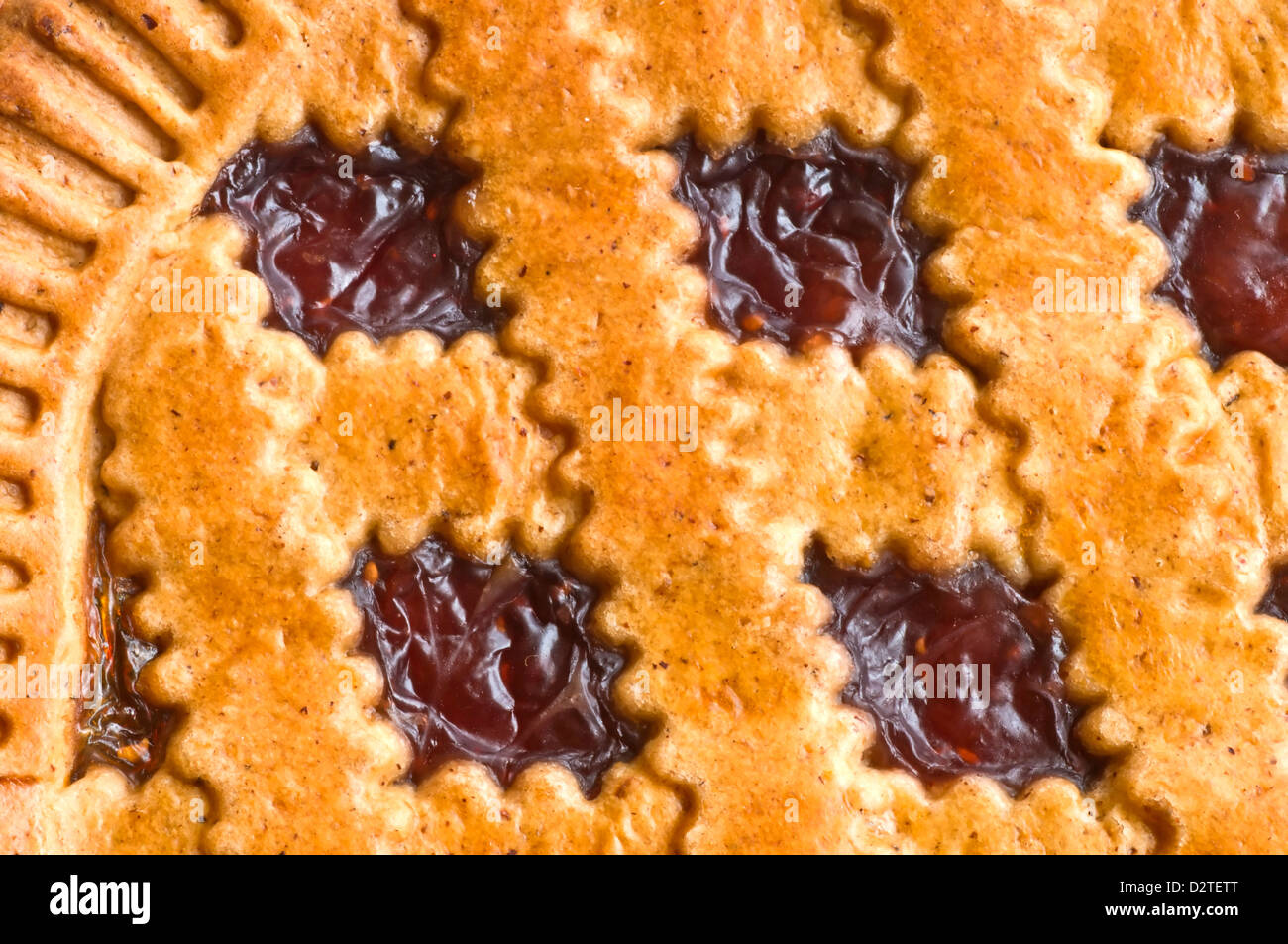 Linz cake hi-res stock photography and images - Alamy