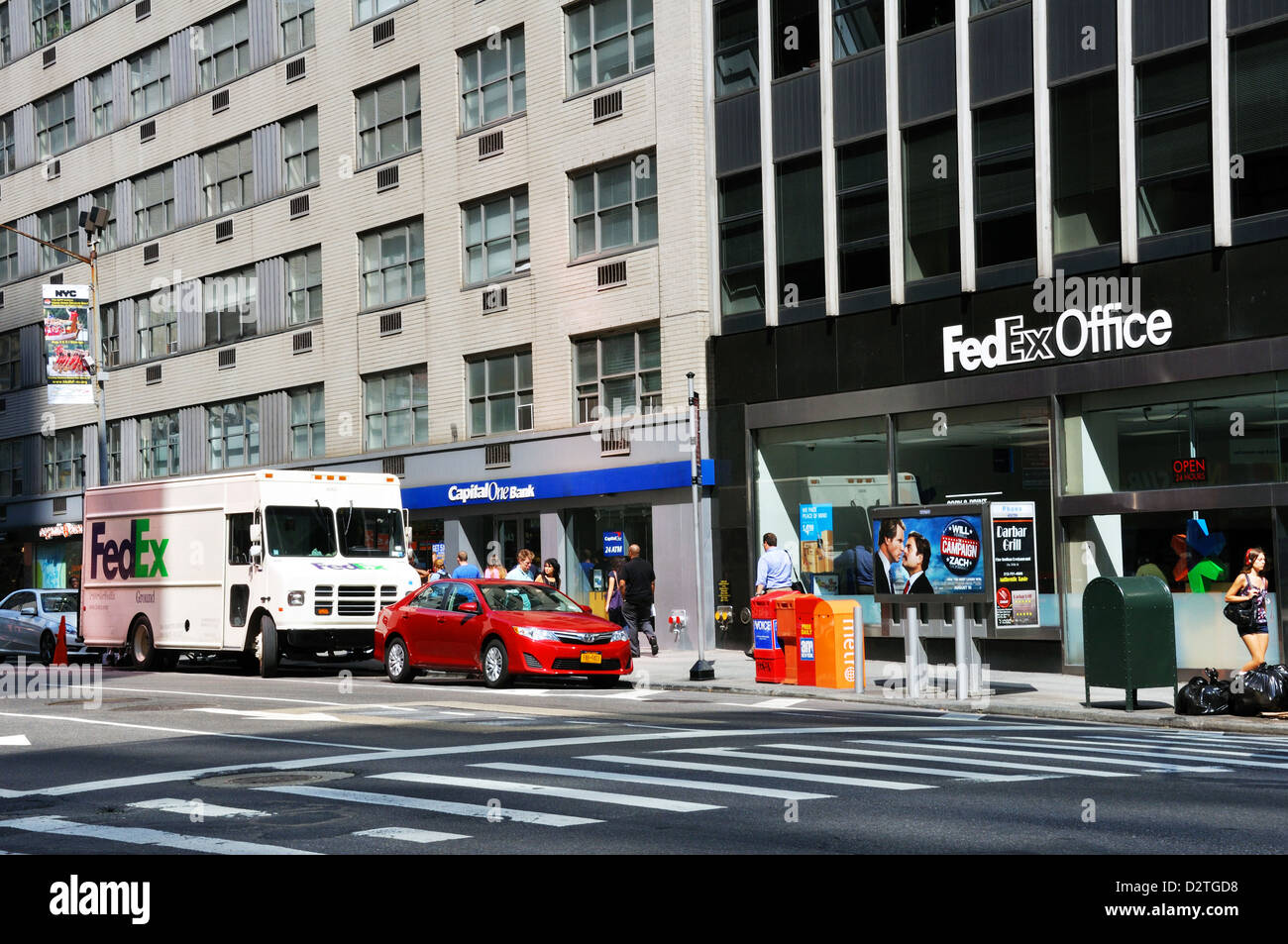 Fedex New York Fedex Office Store New York Hi Res Stock Photography