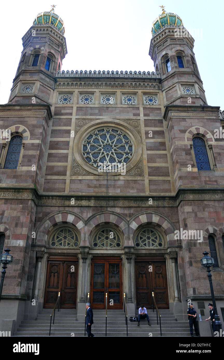 Central synagogue, new york hi-res stock photography and images - Alamy
