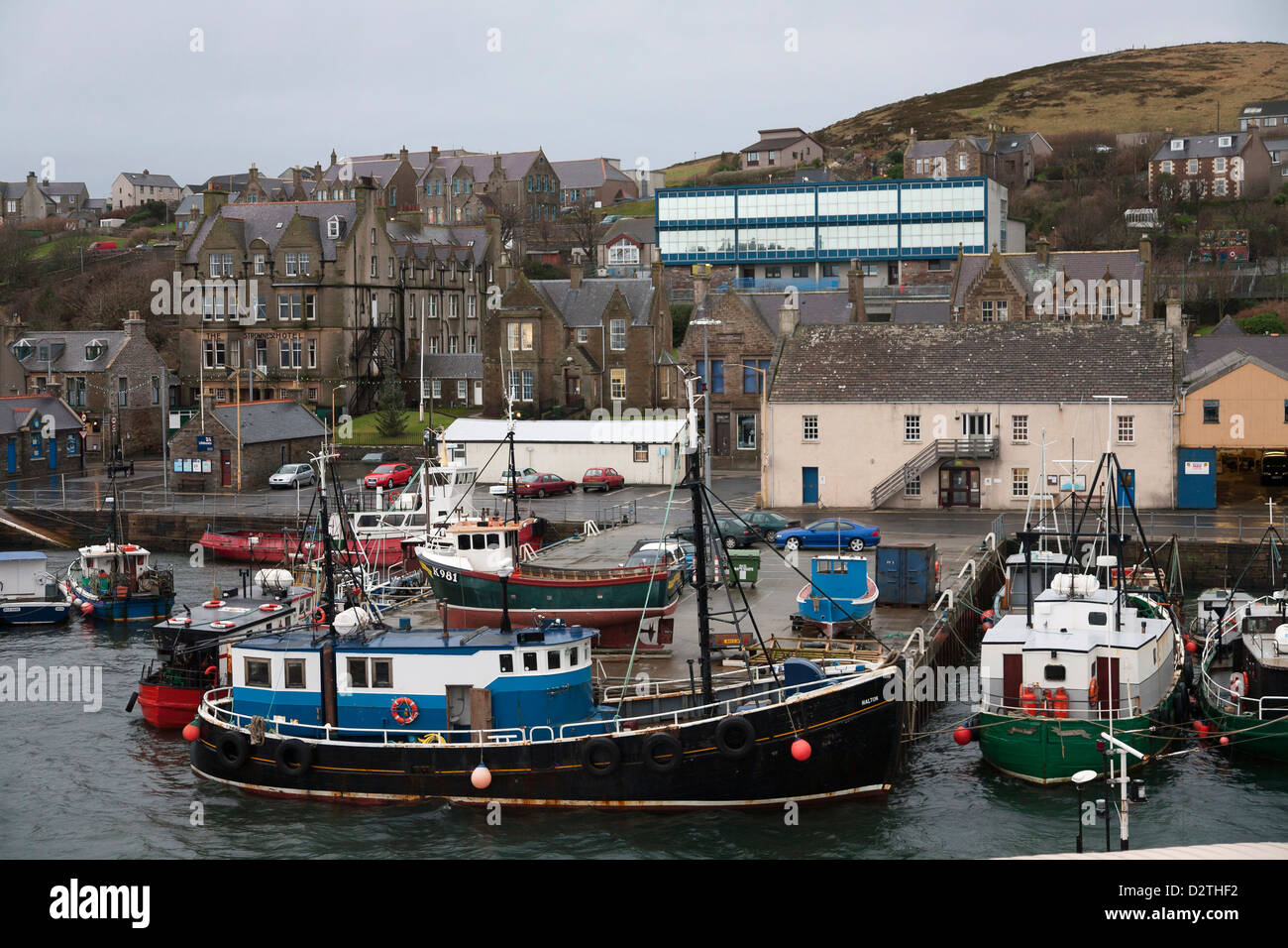 View of the town and harbour of Stromness, Orkney Islands Stock Photo ...