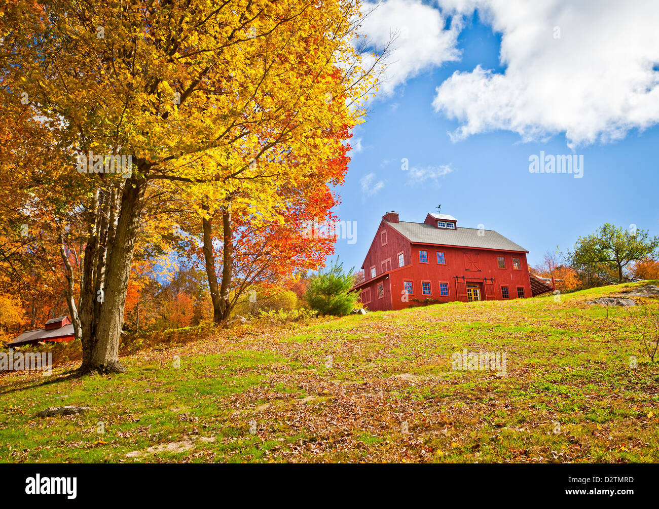 Maine farmhouse hi-res stock photography and images - Alamy