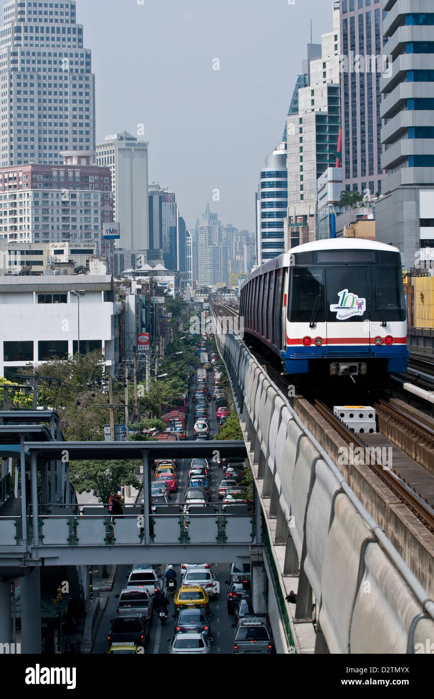 Phloen chit skytrain station hi-res stock photography and images - Alamy