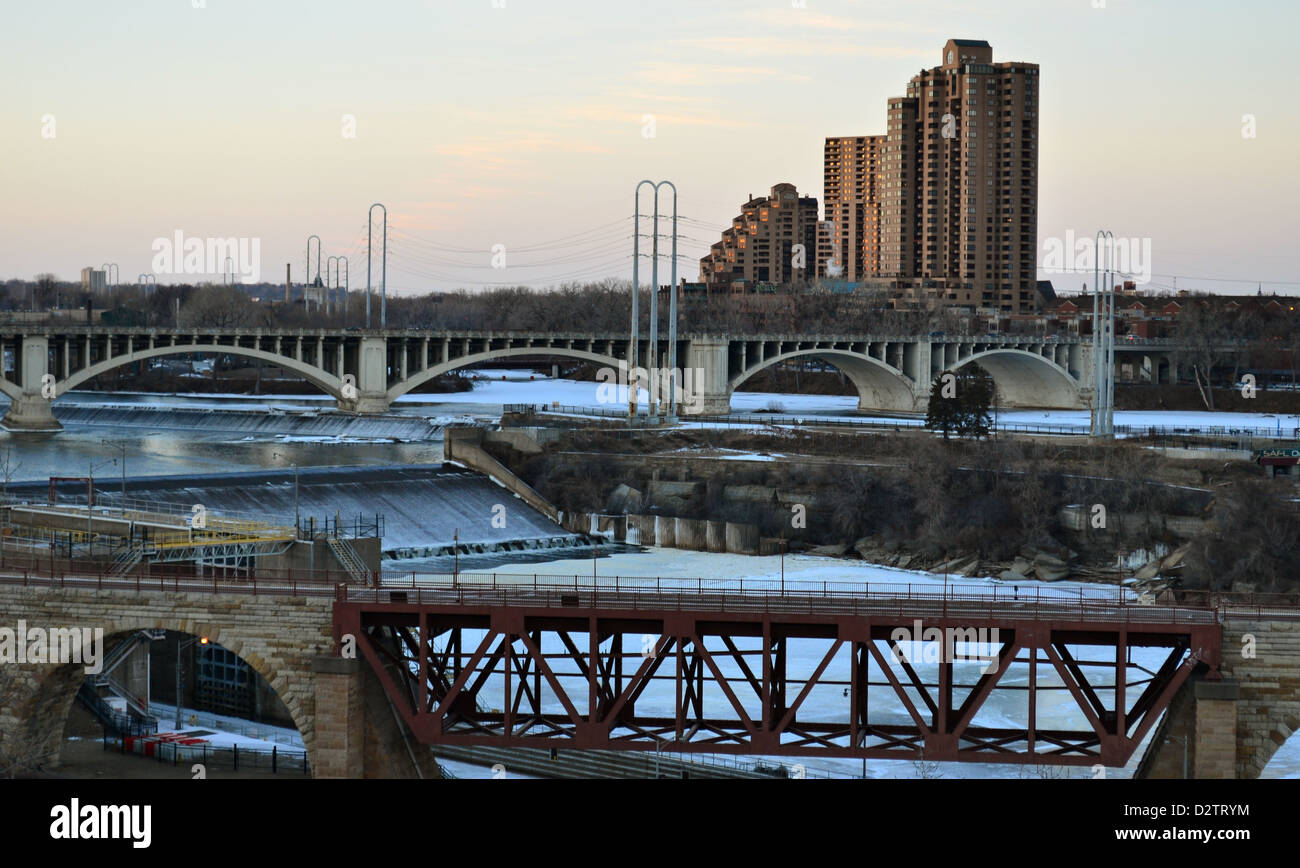 Mississippi river Ford Lock and Dam No. 1 Stock Photo - Alamy