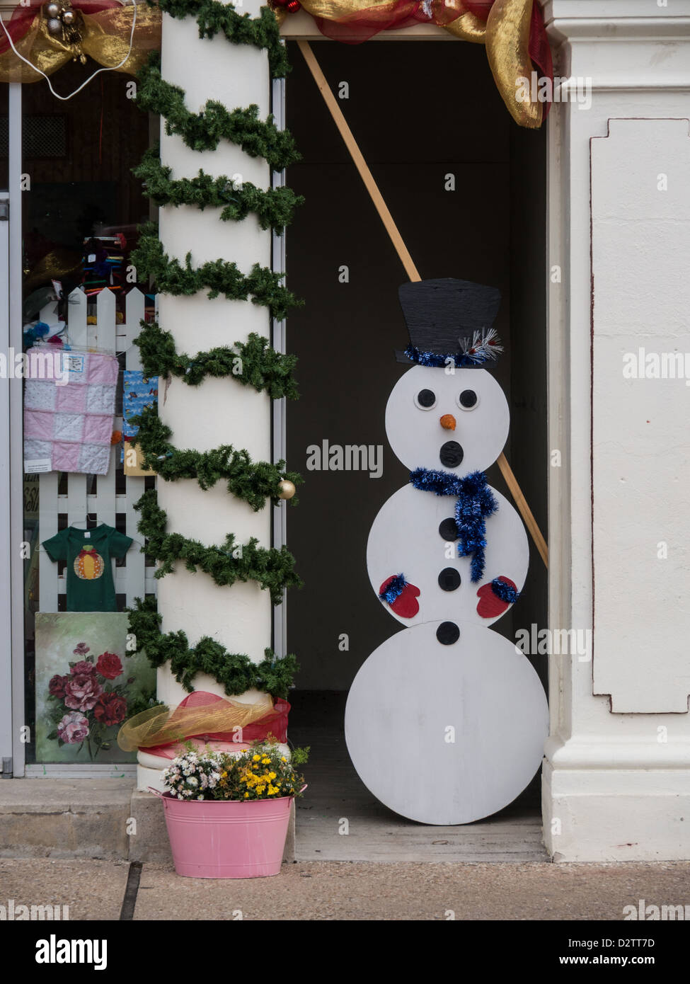 Surprised winter snowman display at a shop in Fredricksburg, Texas ...
