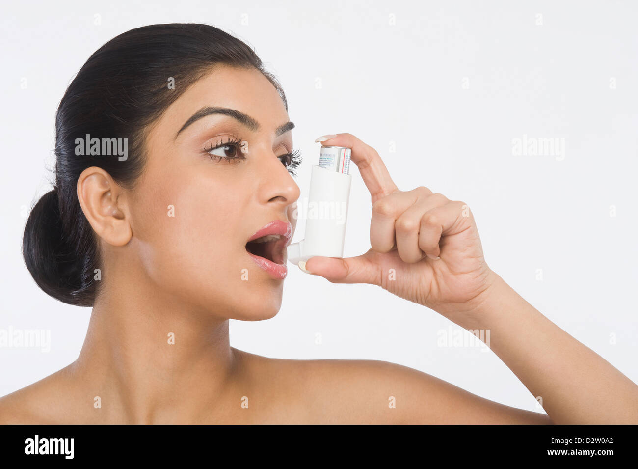 Indian using inhaler hi-res stock photography and images - Alamy