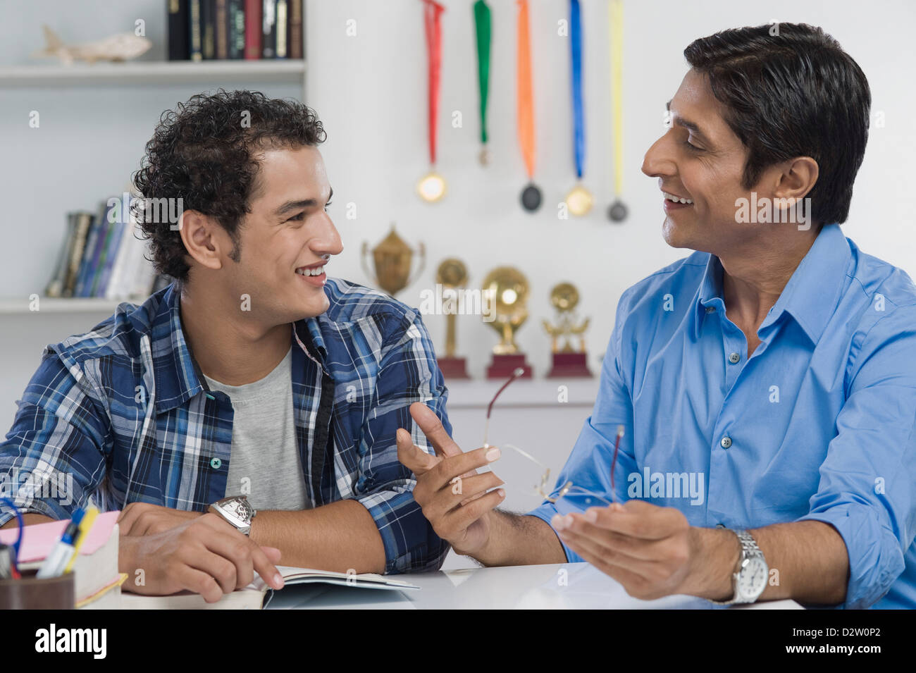 Indian son study father hi-res stock photography and images - Alamy