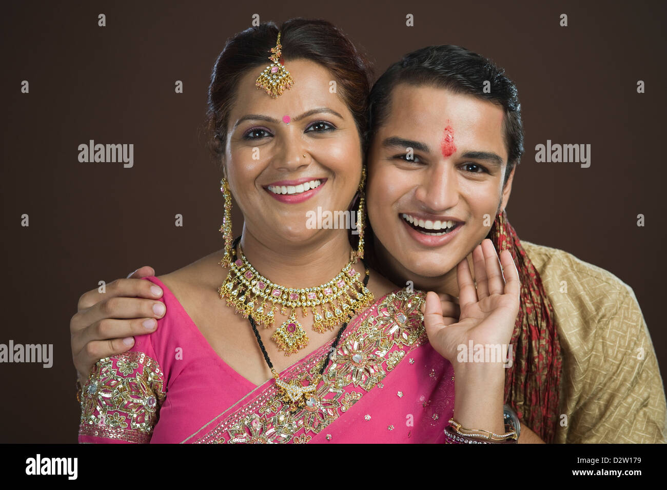 Portrait of a man and his mother smiling Stock Photo - Alamy