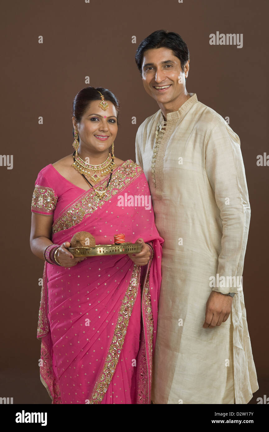 Portrait of a couple in traditional clothing Stock Photo - Alamy