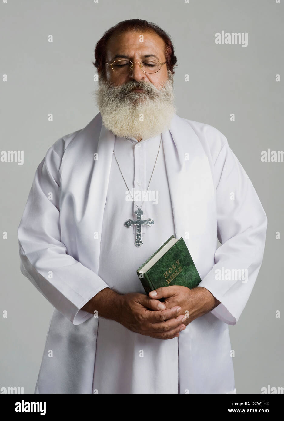 Priest Praying Stock Photos & Priest Praying Stock Images - Alamy