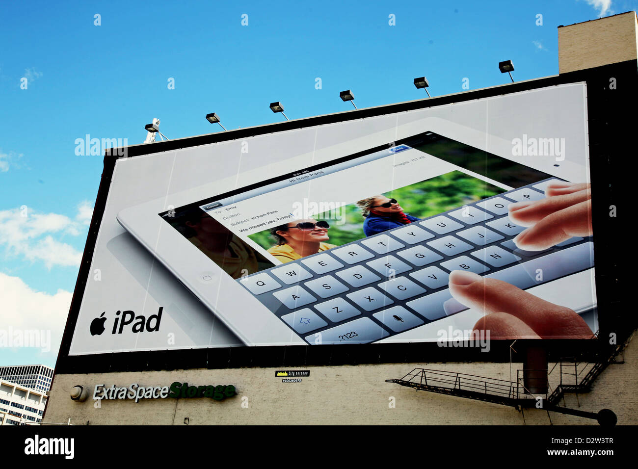 Chicago Billboard I-94 APPLE iPad, Virt Keypad "ExtraSpaceStorage" Bldg ...