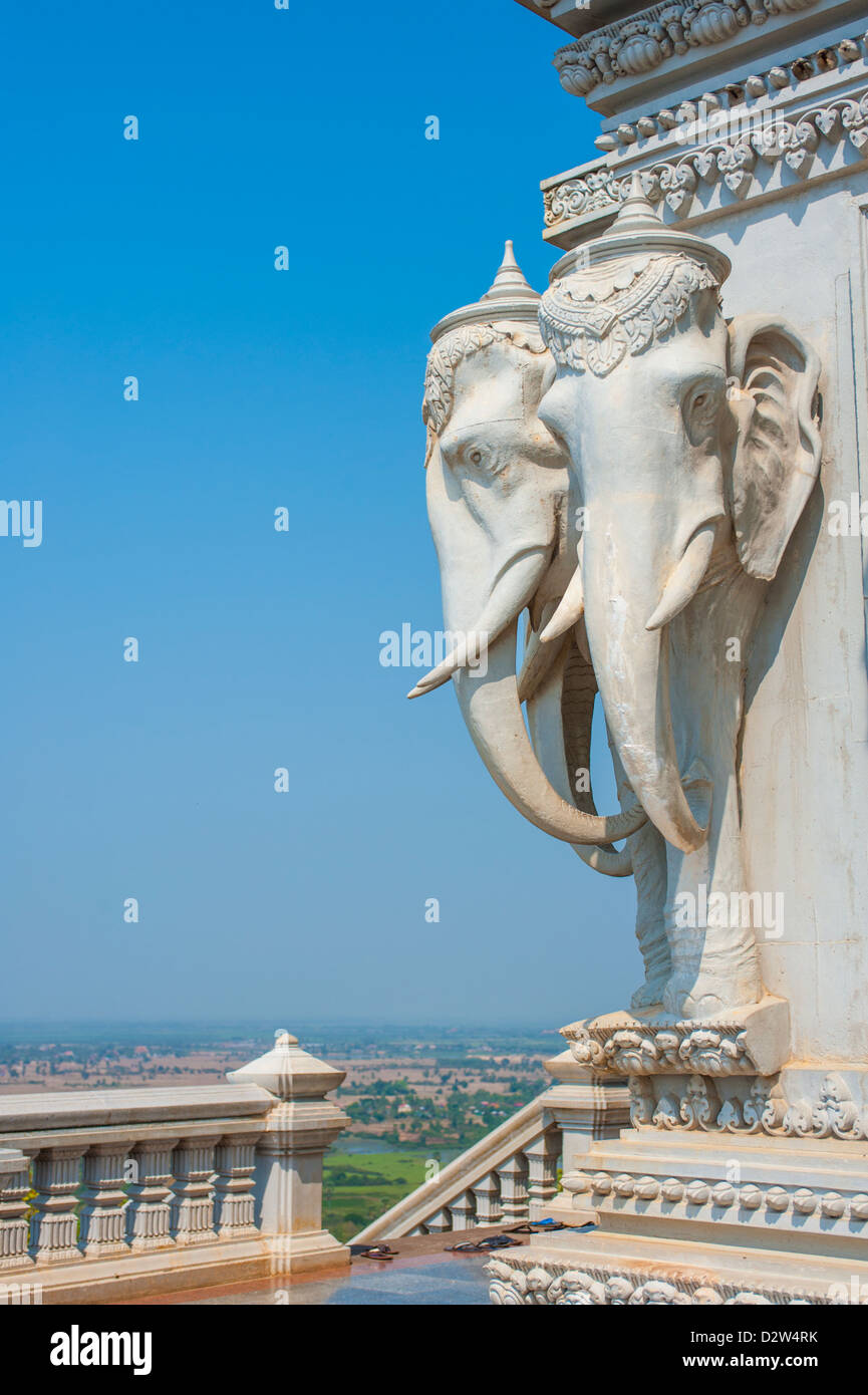 Oudong temple hi-res stock photography and images - Alamy