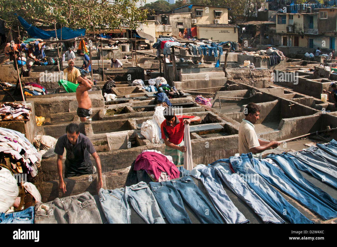 Extreme poverty in india slum hi-res stock photography and images - Alamy