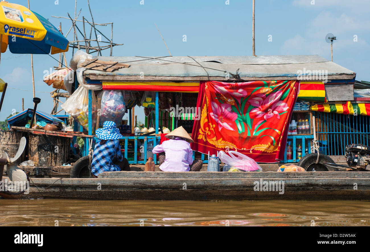 Vietnamese floating village kampong chhnang Tonle Sap river system ...