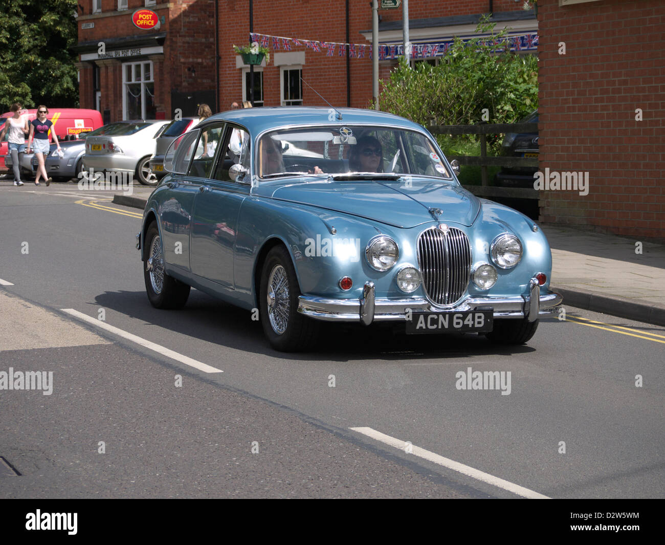 Classic blue jaguar at Woodhall Spa's 1940's weekend Stock Photo - Alamy