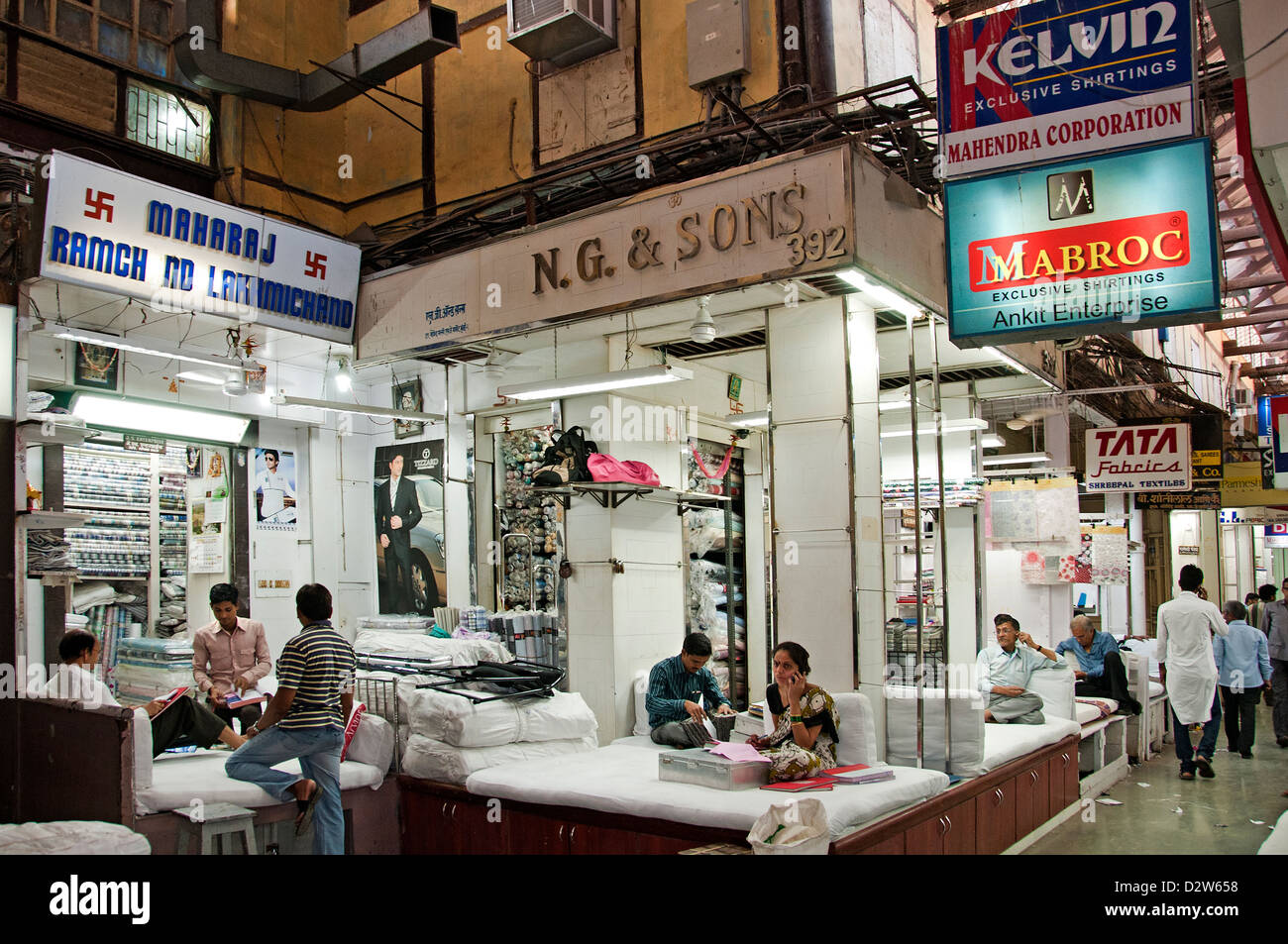 Mulji Jetha Market is the biggest textile market in Asia Mumbai ...
