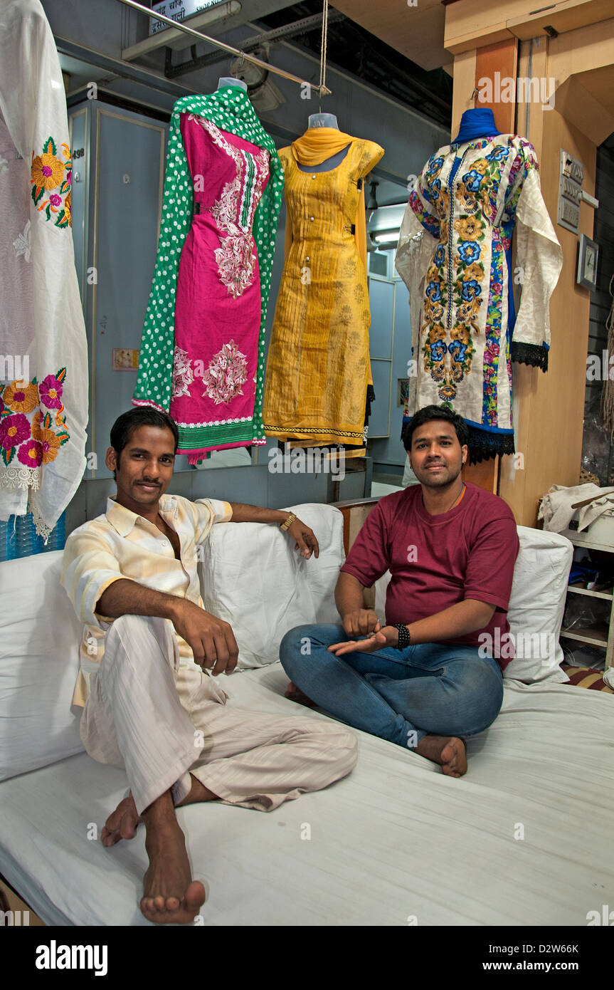 Mulji Jetha Market is the biggest textile market in Asia Mumbai ...