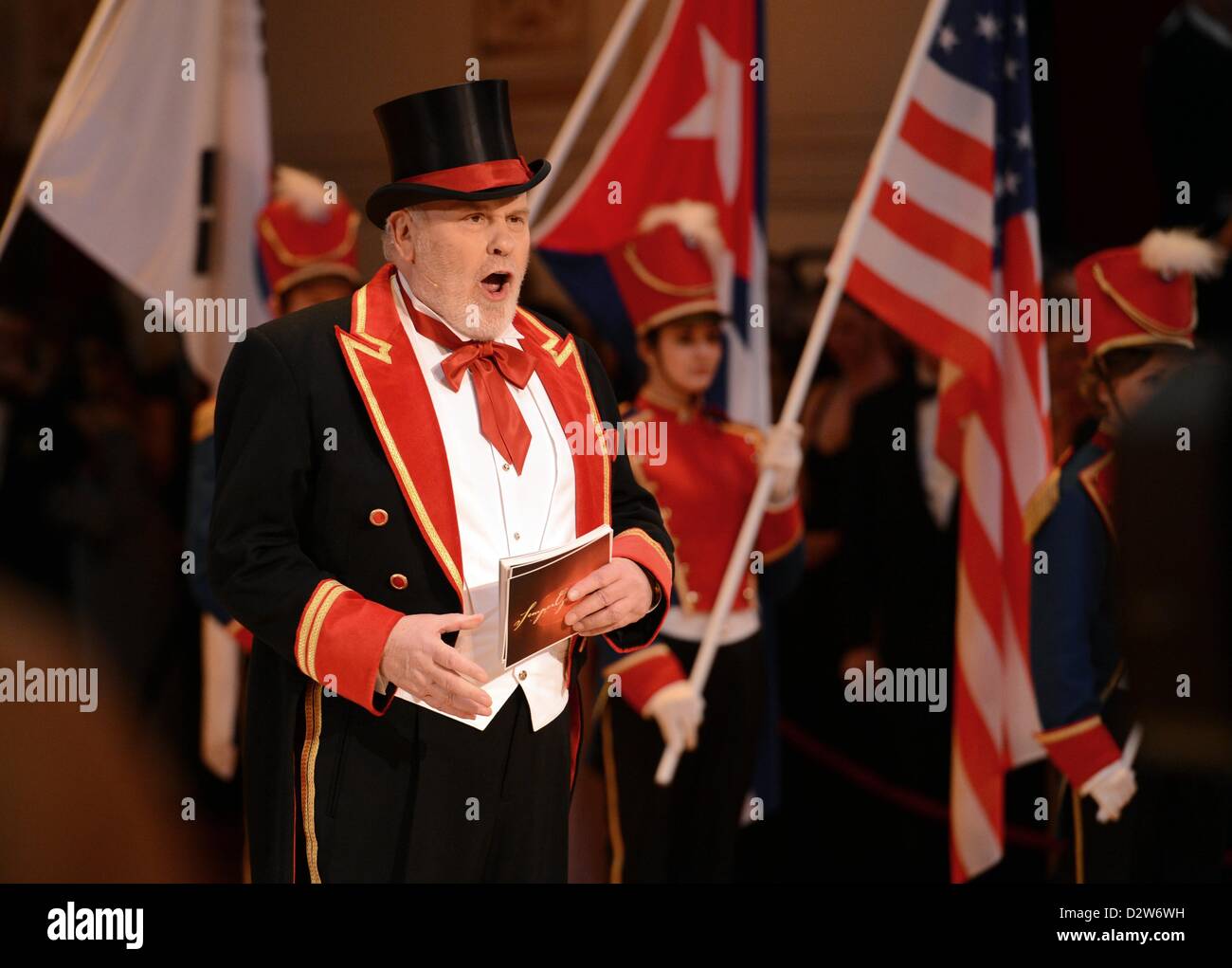 Singer Gunther Emmerlich performs on stage during the 8th Semper Opera ...