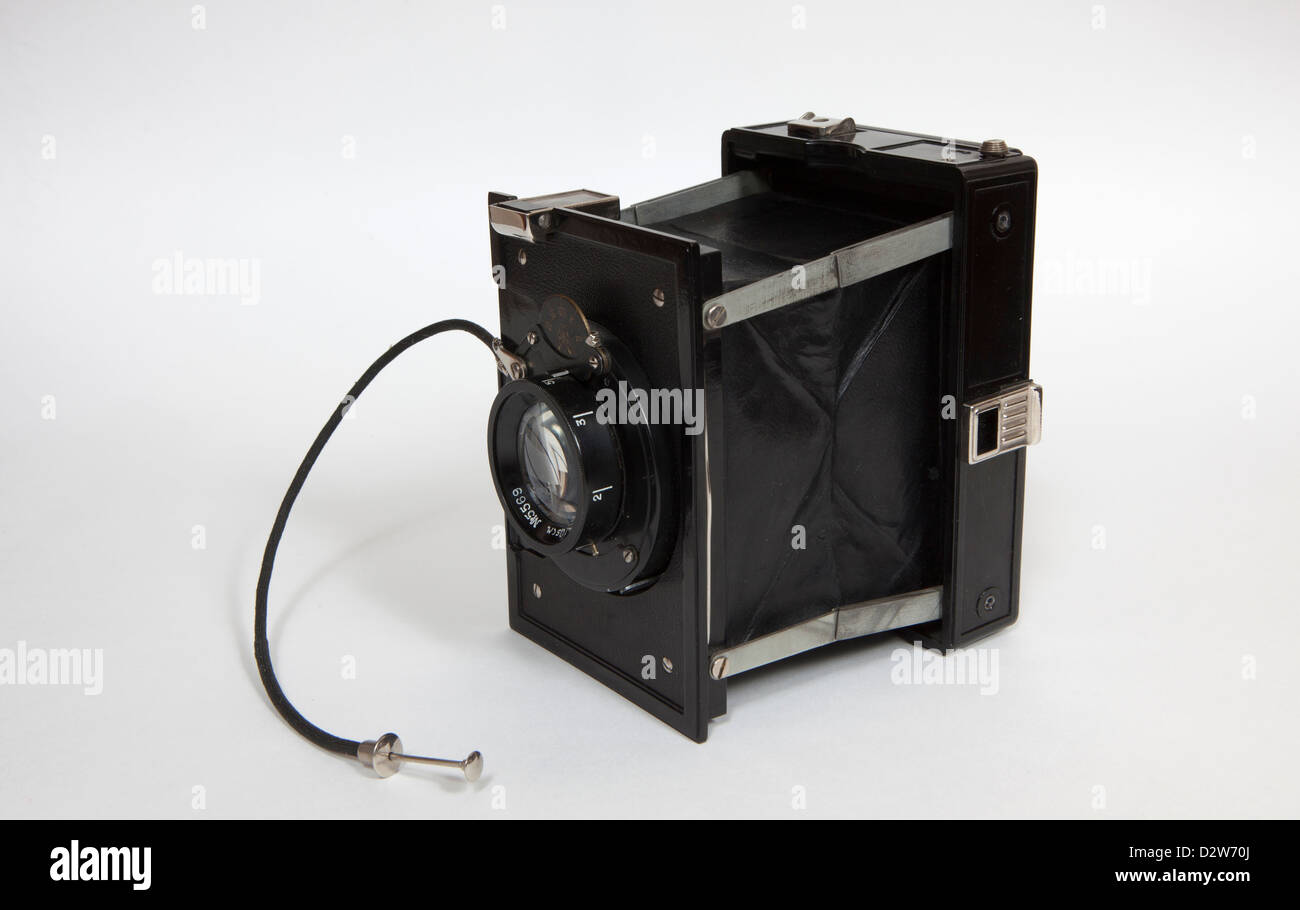Old retro antique camera Stock Photo - Alamy