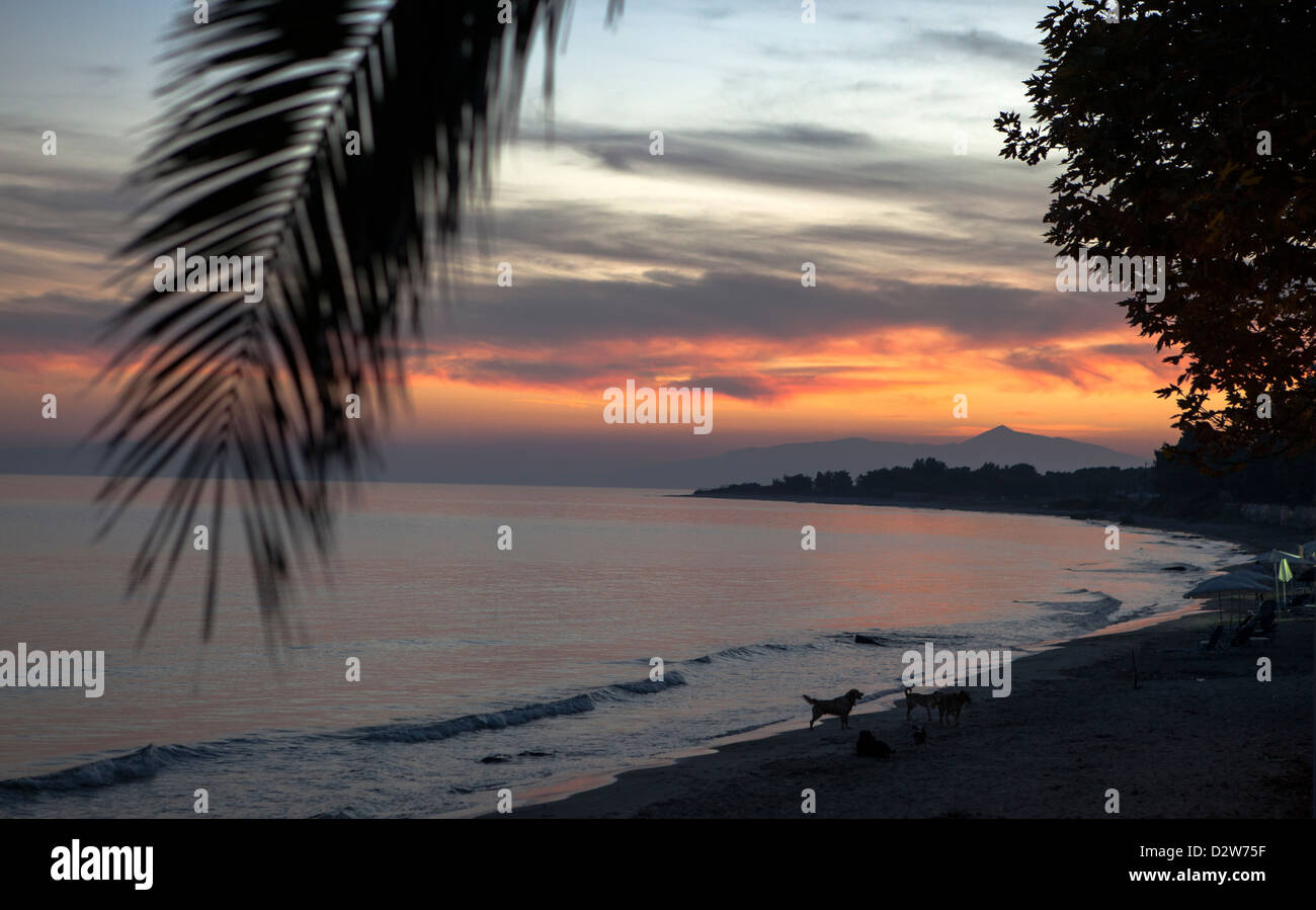 Sun dogs over ocean hi-res stock photography and images - Alamy