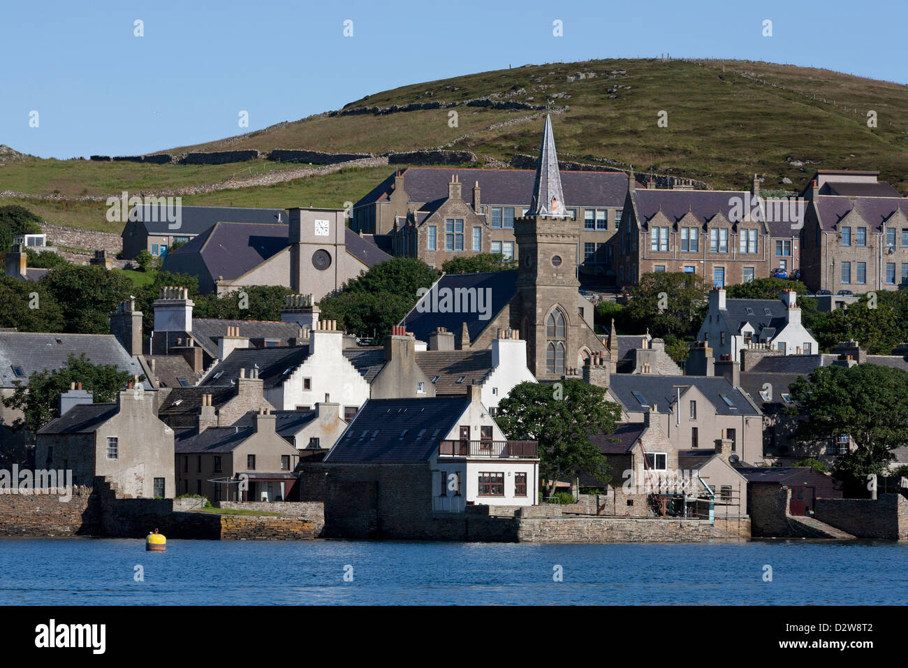 A view of the harbour town of Stromness in Orkney, Scotland Stock Photo ...