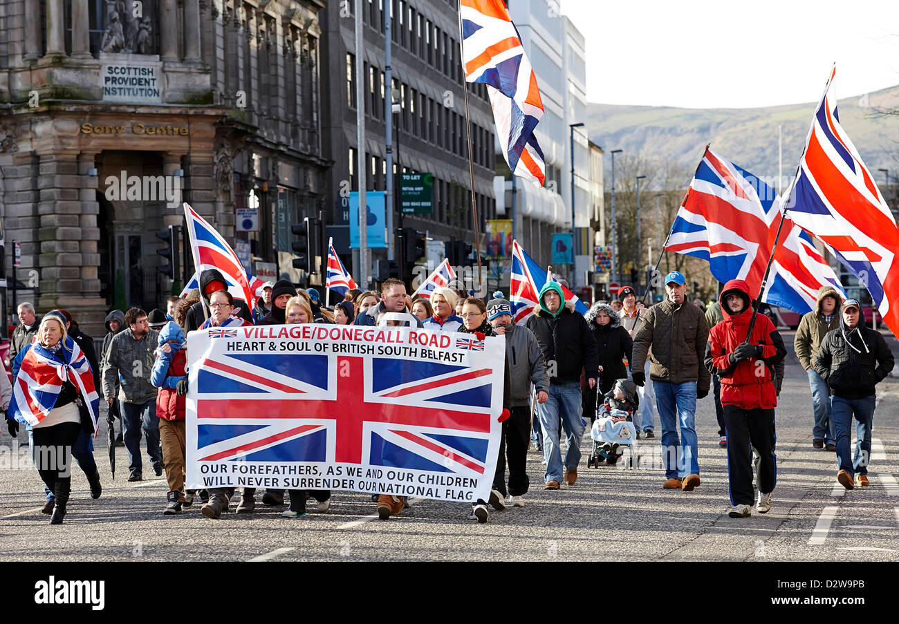 Protestants unionists and loyalists hi-res stock photography and images ...
