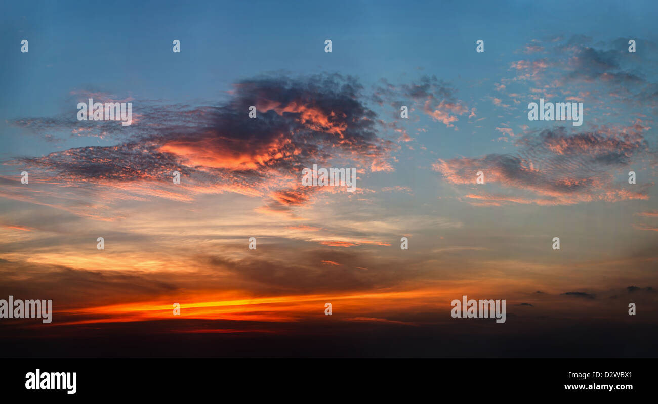 Horizontal photo beautiful clouds hi-res stock photography and images ...