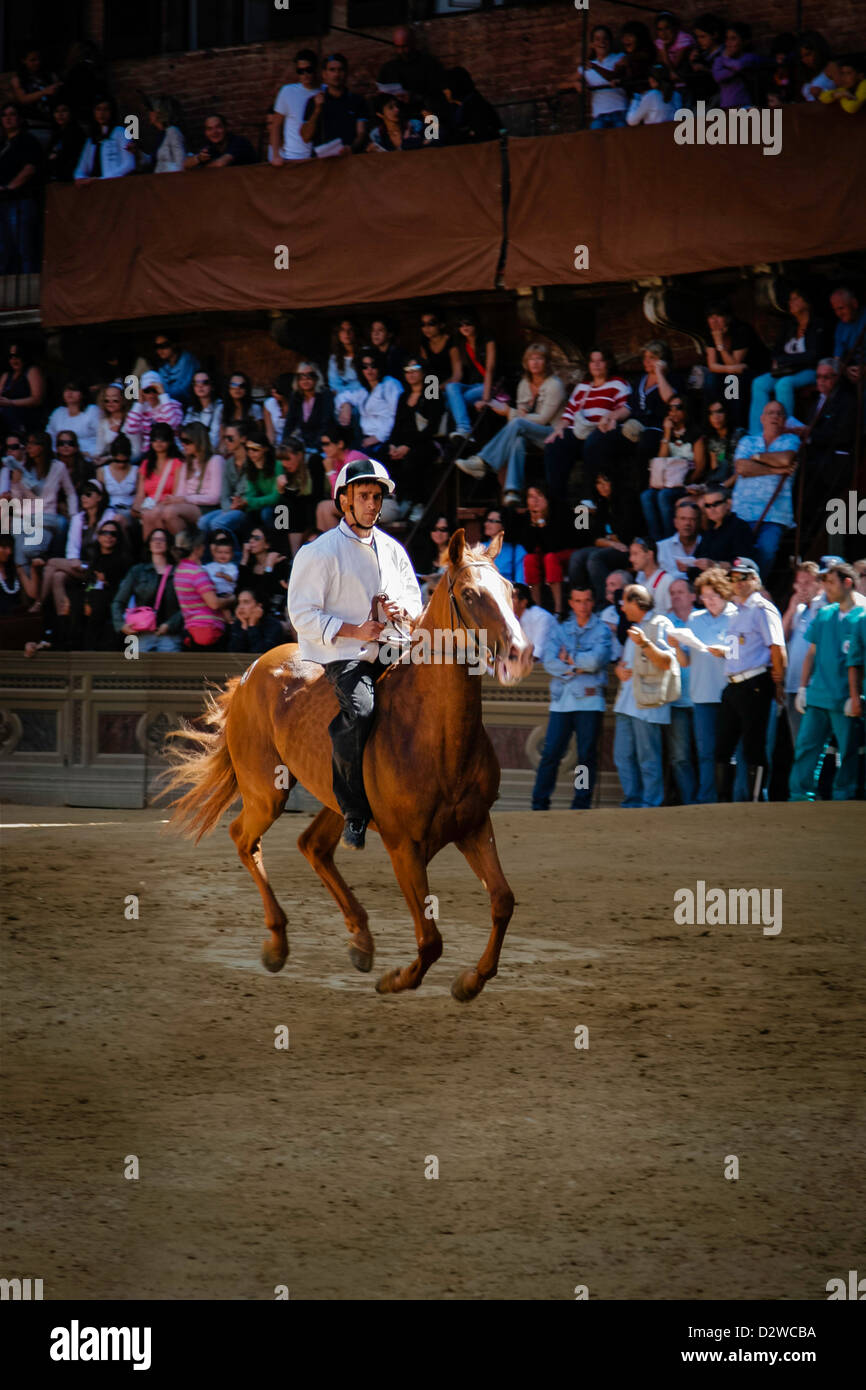 Italy siena tuscany horse racing jockey hi-res stock photography and ...