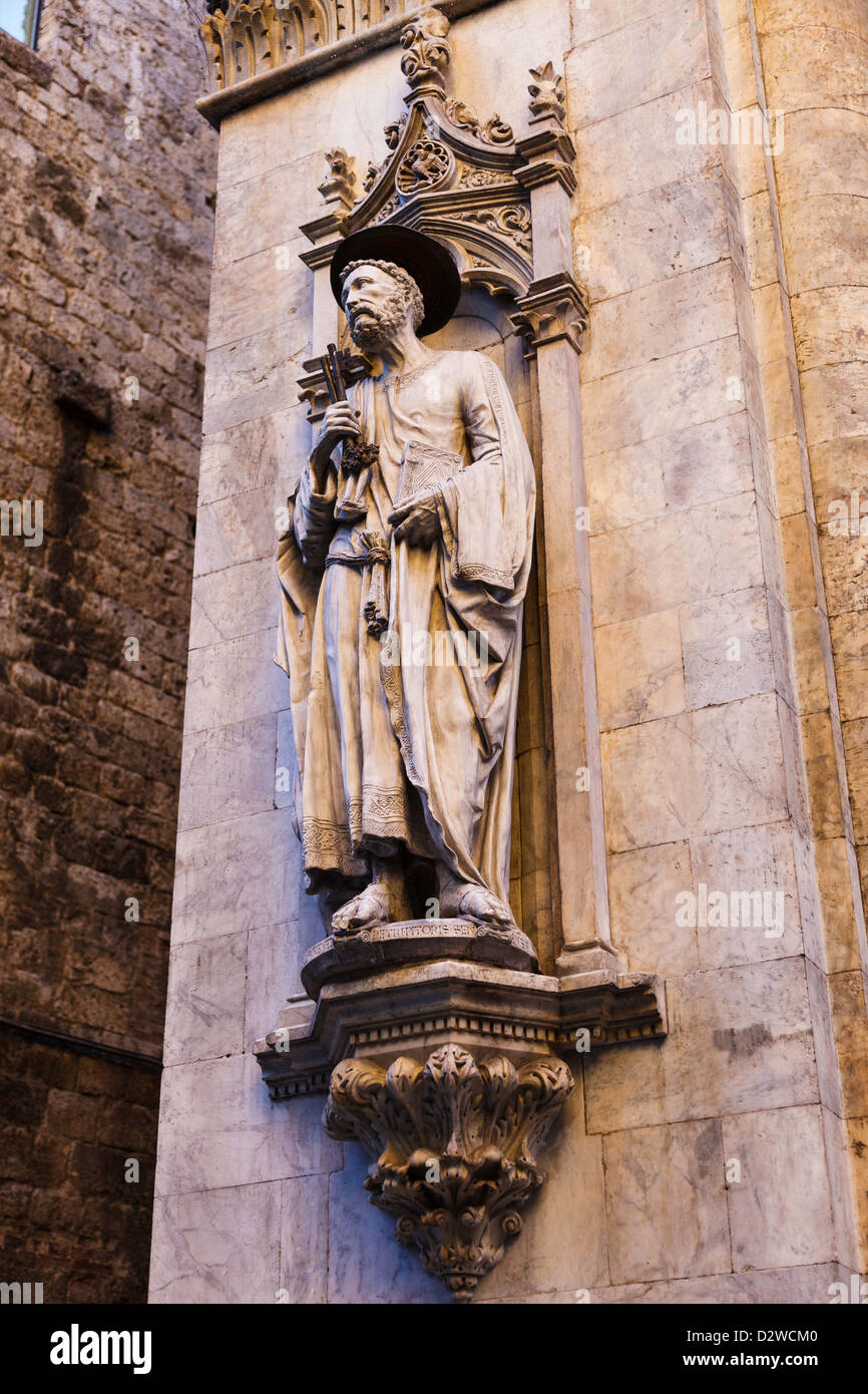 Statue of Saint Peter, Siena, Tuscany, Italy Stock Photo - Alamy