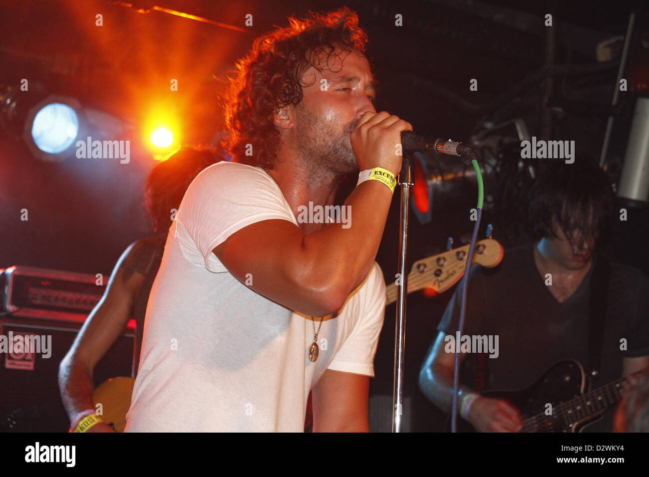 Parlor guitar hi-res stock photography and images - Alamy