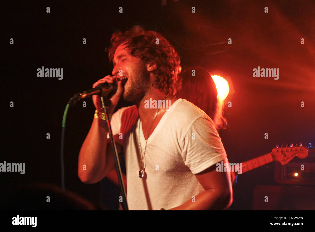 Parlor guitar hi-res stock photography and images - Alamy