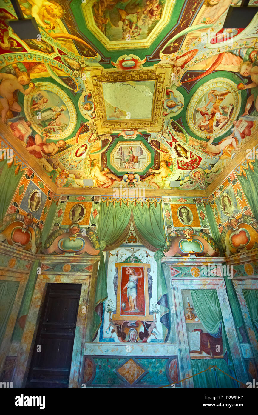 Interior with renaissance frescoes hi-res stock photography and images ...