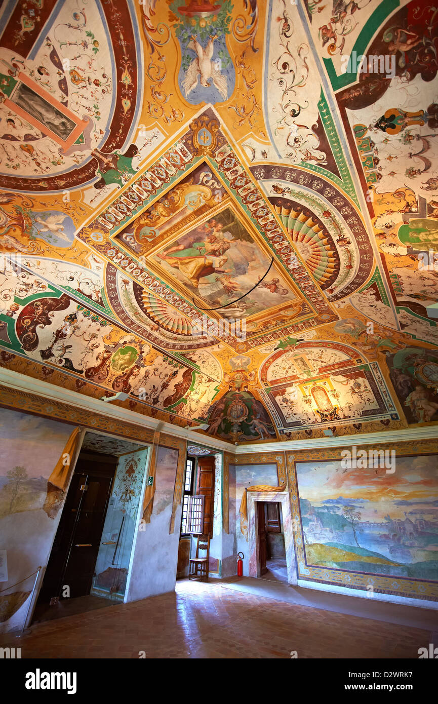 Renaissance interior hi-res stock photography and images - Alamy