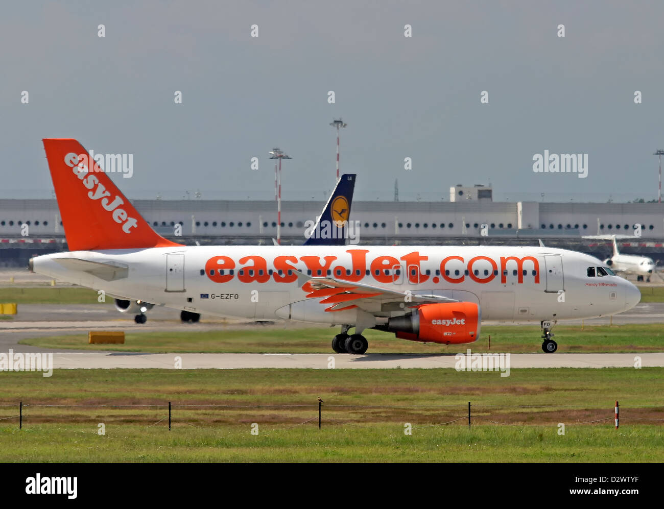 EasyJet, Airbus A319-111 Stock Photo - Alamy