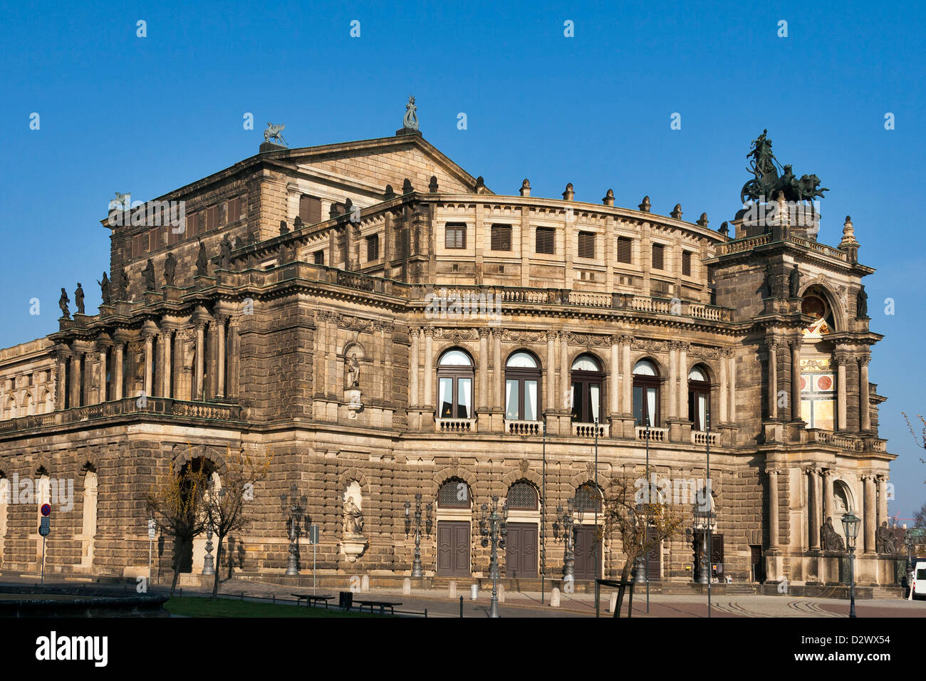The semper opera house in dresden hi-res stock photography and images ...