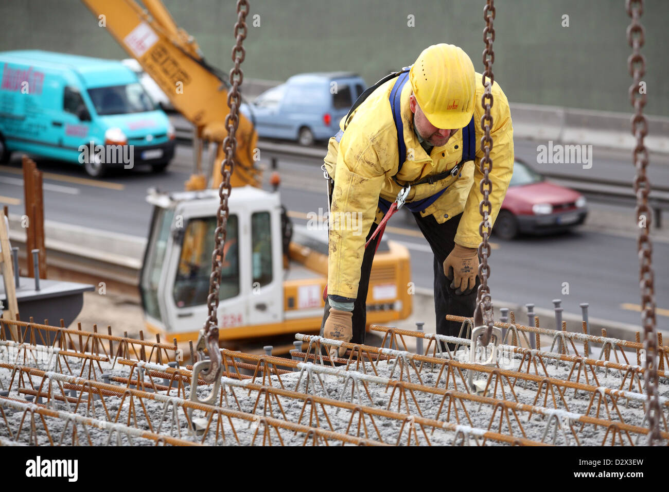 Berlin, Germany, construction workers at the site Spandauer Damm Stock ...