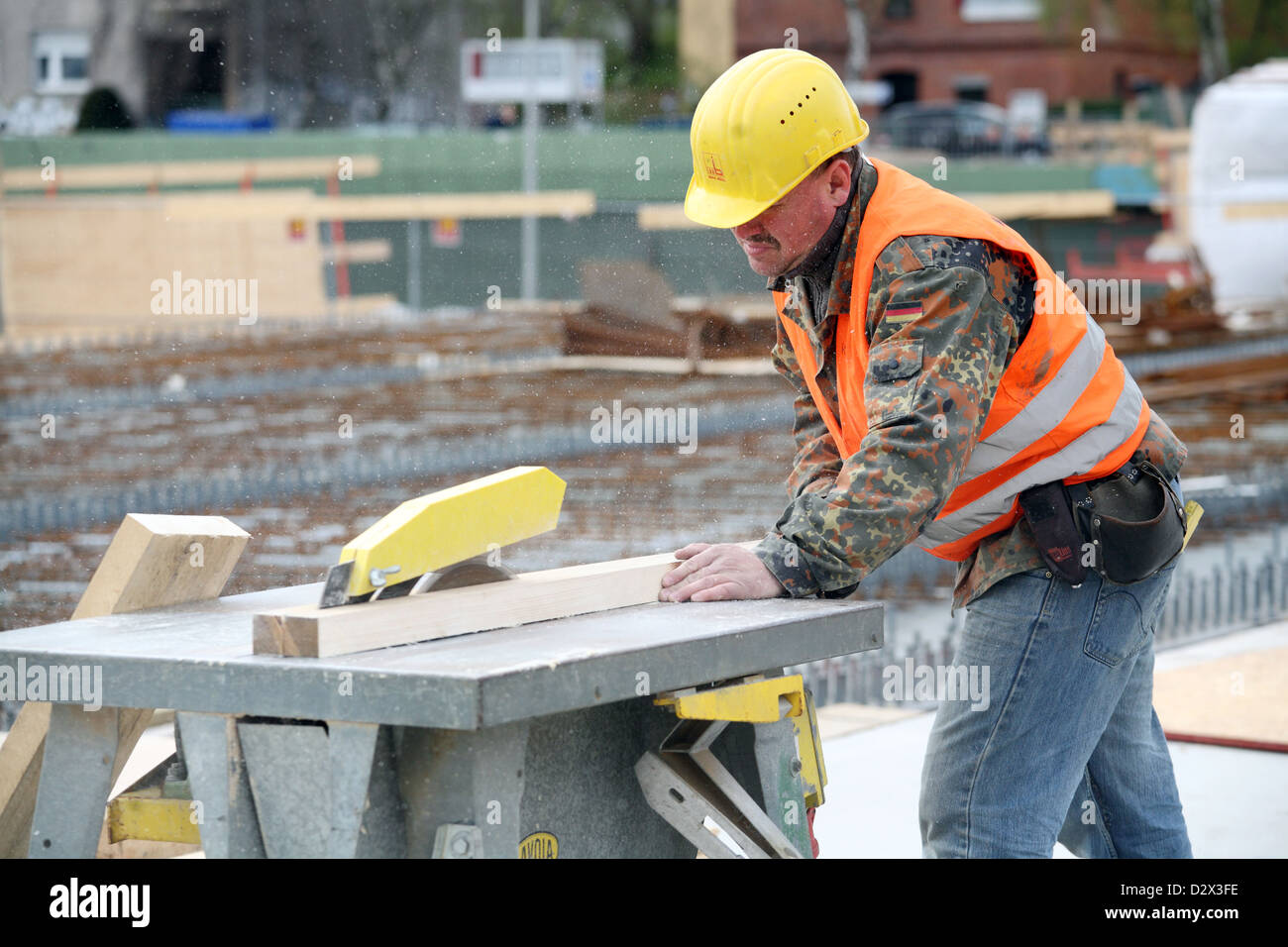 Berlin, Germany, construction workers at the site Spandauer Damm Stock ...