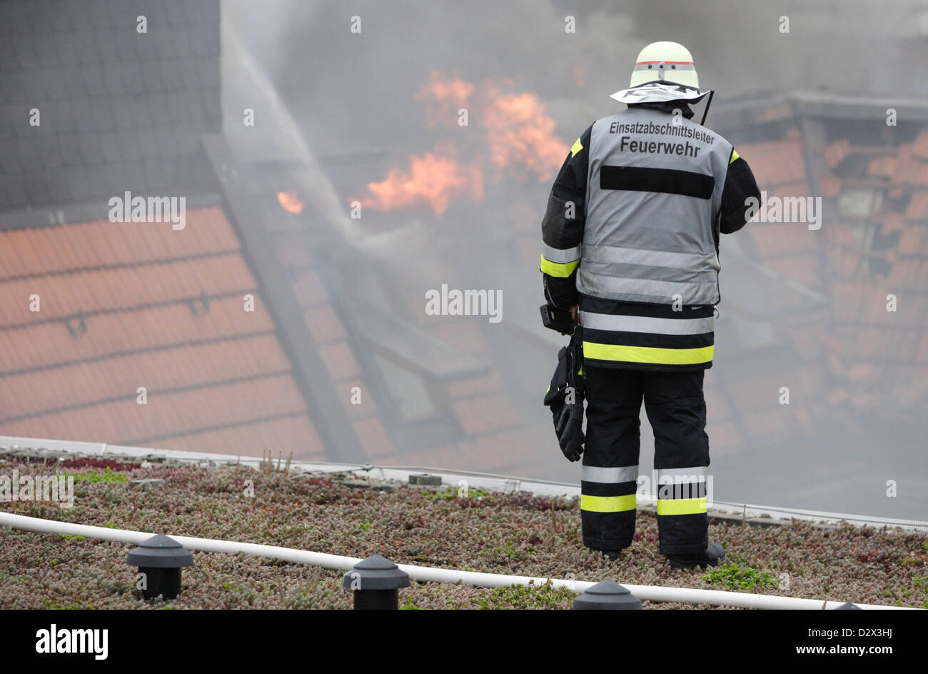 Berlin, Germany, firefighters at a roof fire Stock Photo - Alamy