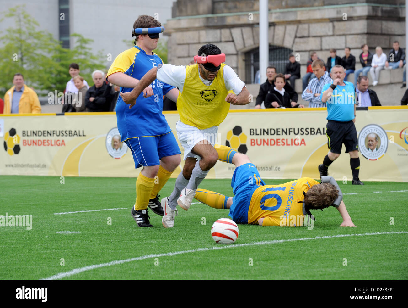 Berlin, Germany, Day of the Blind football front of the Reichstag Stock ...