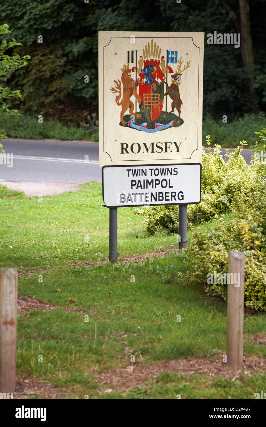Romsey coat of arms hi-res stock photography and images - Alamy
