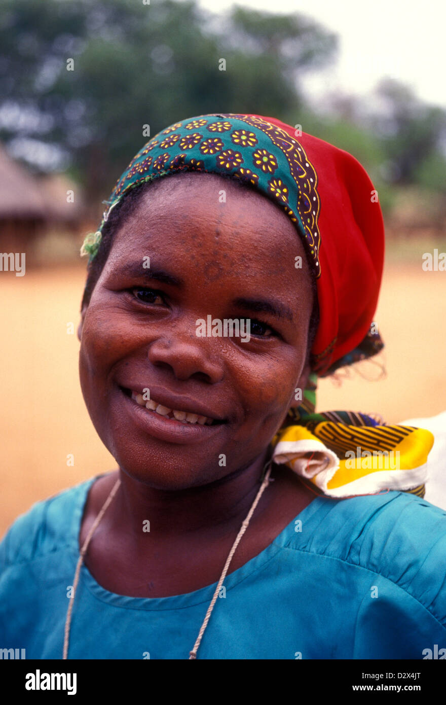 1, one, Zimbabwean, woman, adult woman, eye contact, front view ...