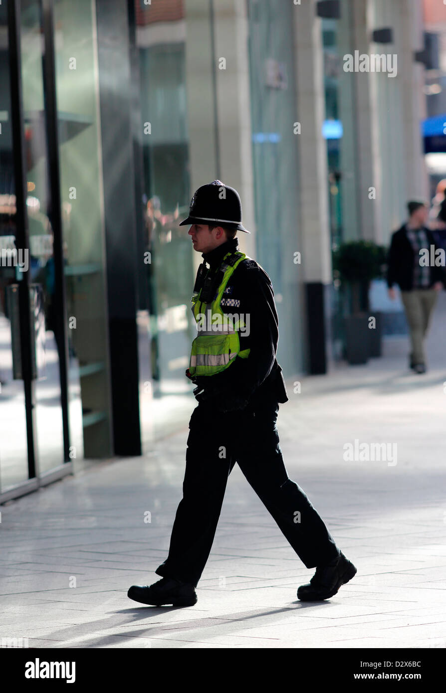 Walking policeman hi-res stock photography and images - Alamy