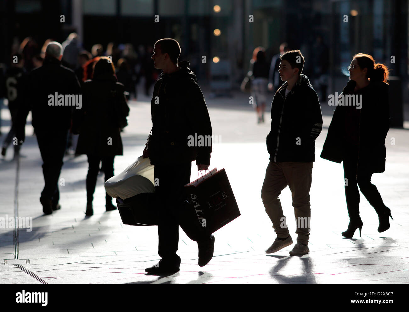 Shopping crowd hi-res stock photography and images - Alamy