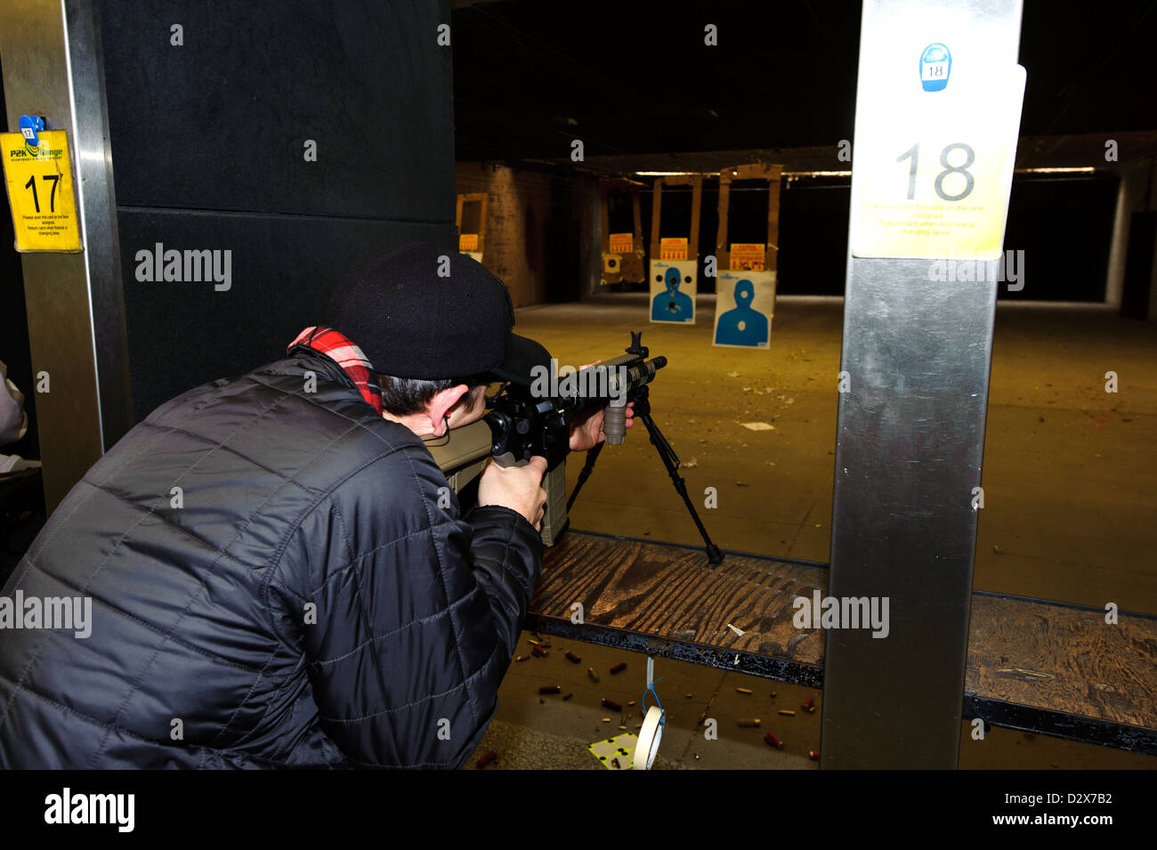 Shooting target man hi-res stock photography and images - Alamy