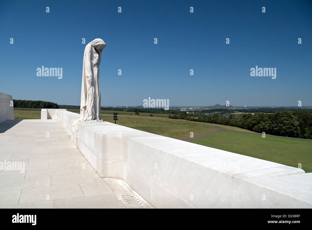 "Mother Canada" sculpture at the Canadian World War One Memorial, Vimy ...