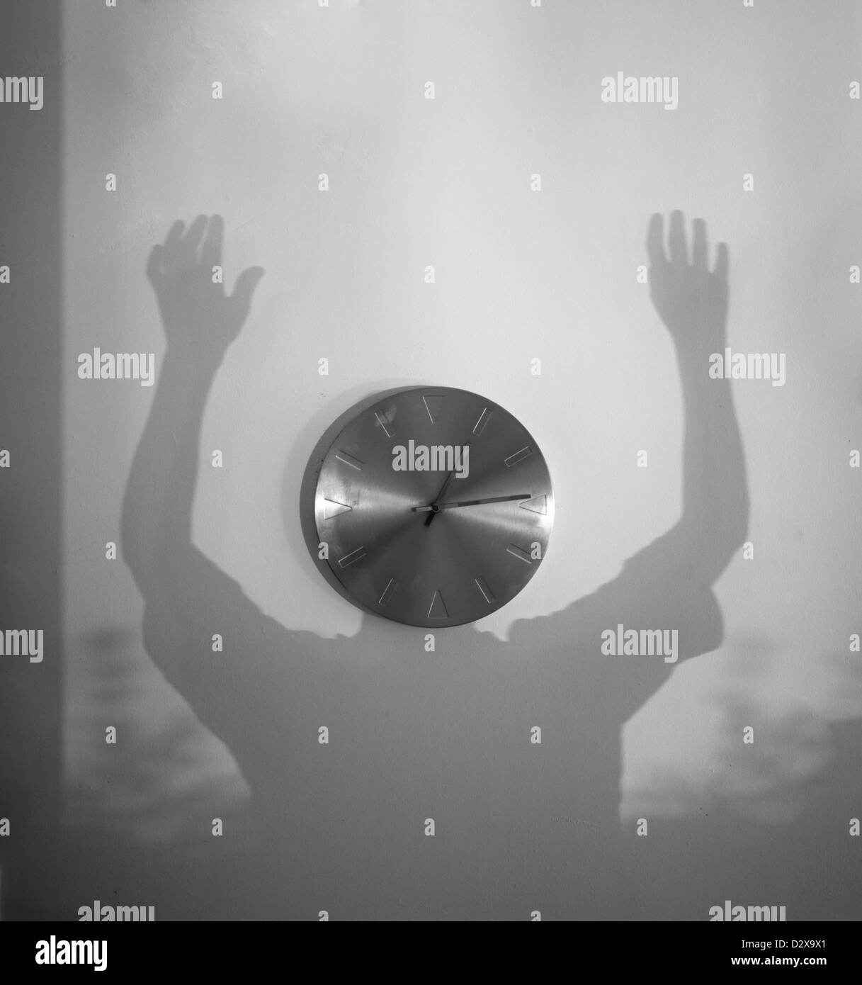 Shadow clock hi-res stock photography and images - Alamy