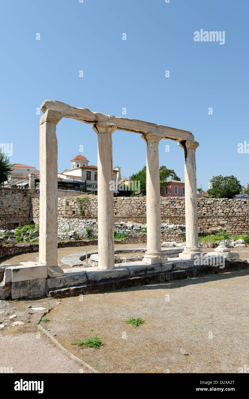 Athens. Greece Four standing columns on the original inner peristyled ...